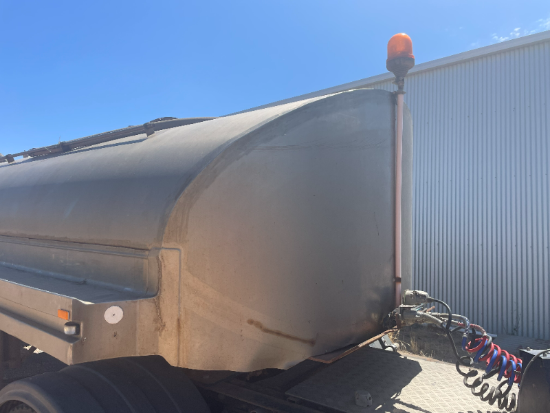 Lot 310 - WATER TANKER | AuctionsPlus