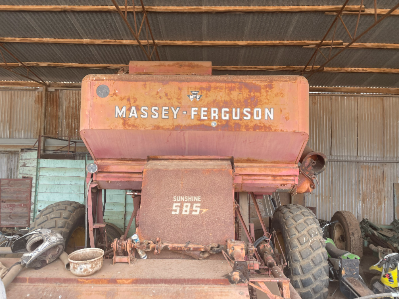 Lot 331 - MASSEY FERGUSON 585 PTO HEADER | AuctionsPlus
