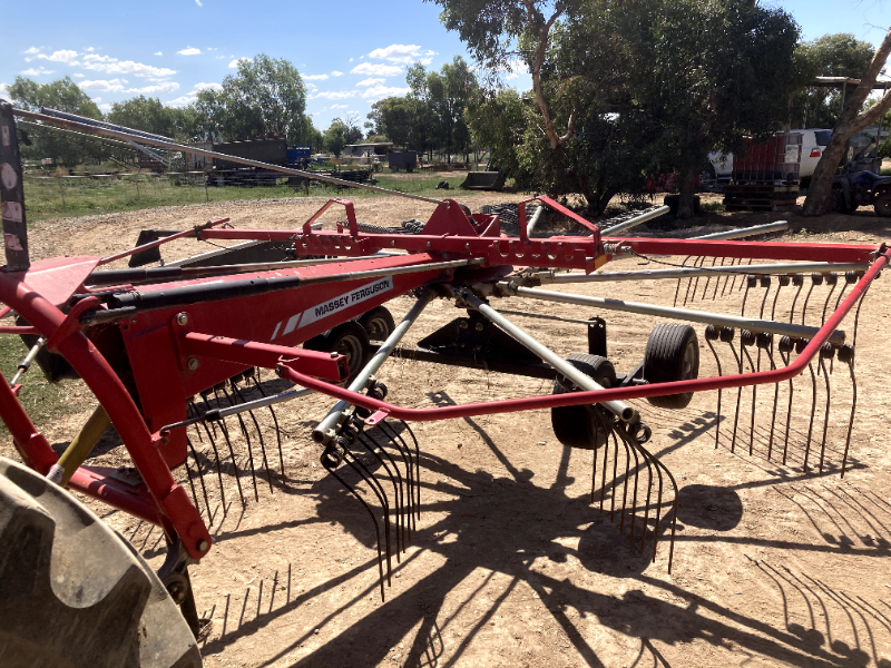 Lot 2 - Massey Fergurson Hay Rake RK3814 | AuctionsPlus