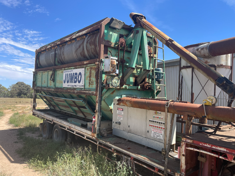 Lot 348 - 4 Barrel Grain Screener | AuctionsPlus