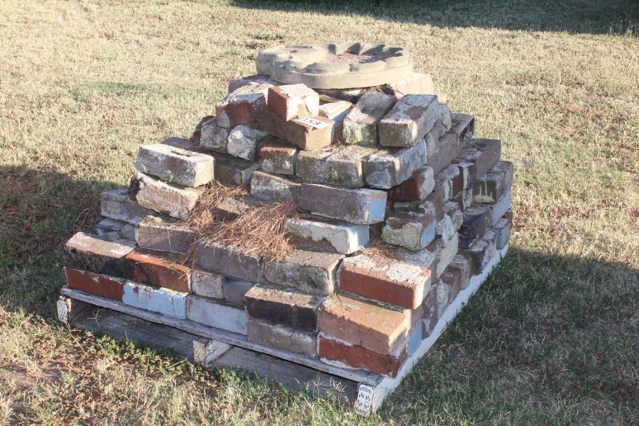 Lot 158 - Assorted Bricks | AuctionsPlus
