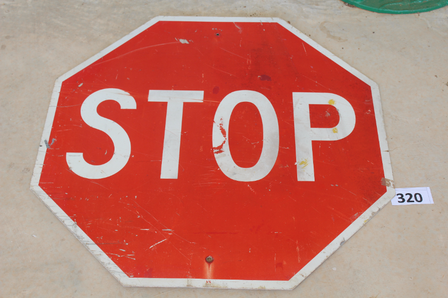 Lot 320 - Stop Sign | AuctionsPlus