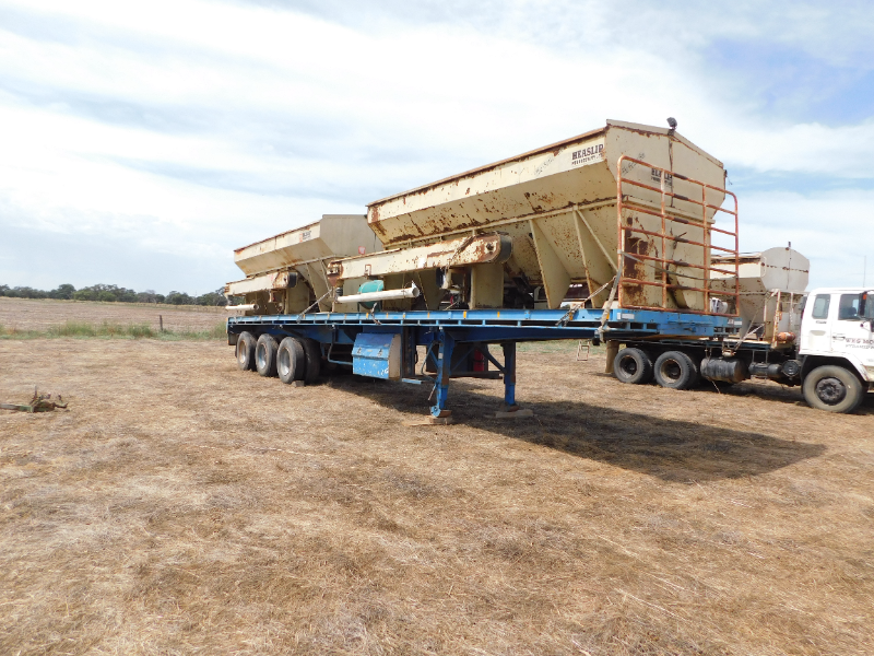 Lot 53 - 40 FT KRUGER TRI AXLE TRAILER with Heaslip 16 ft grouper ...