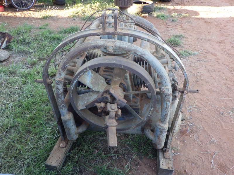 Lot 204 - HYDOR P.T.O AIR COMPRESSOR | AuctionsPlus