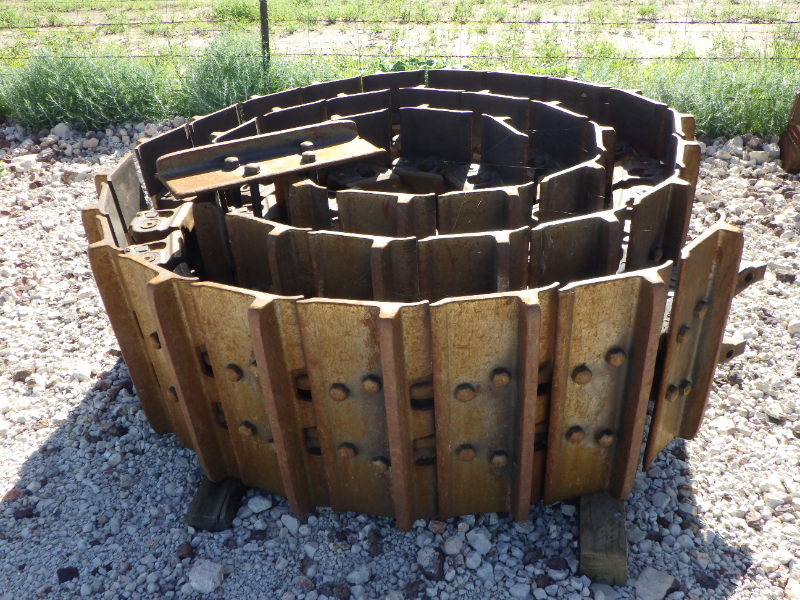 Lot 40 - CAT D9R DOZER TRACKS X 2 | AuctionsPlus