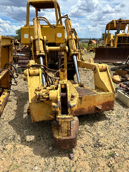 Lot 85 - SINGLE TYNE RIPPER TO SUIT D7/D8. | AuctionsPlus