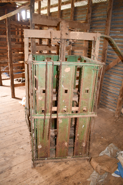 Lot 51 - Sunbeam Levermatic wool press | AuctionsPlus