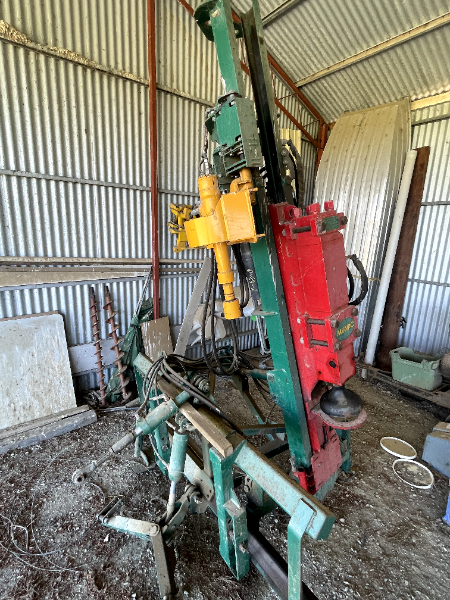 Lot 107 - post knocker | AuctionsPlus