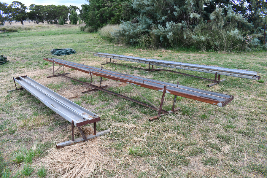 Lot 83 - 3x feed troughs | AuctionsPlus