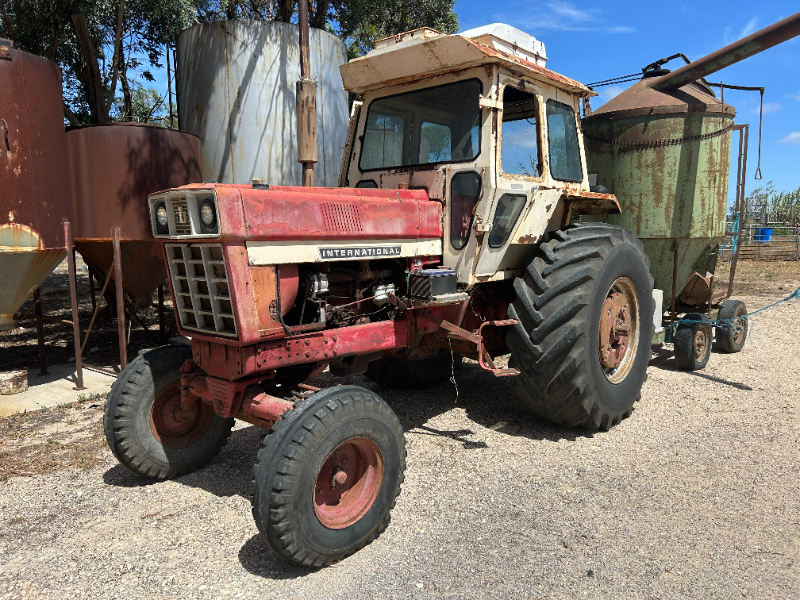 Lot 256 - International 766 Tractor | AuctionsPlus