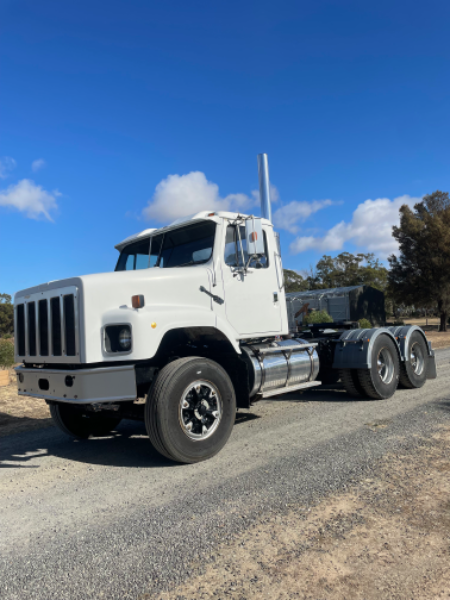 Lot 80 - 1990 International S-Line | AuctionsPlus