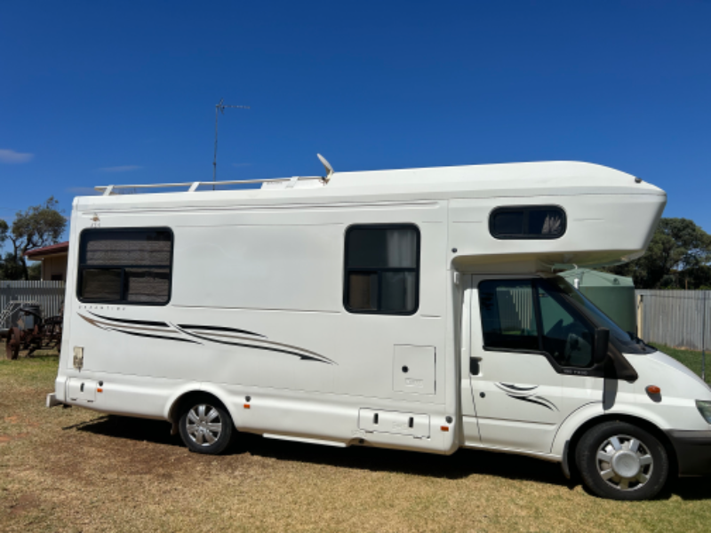 Lot 52 - 2006 Ford 135 T430 Motorhome | AuctionsPlus