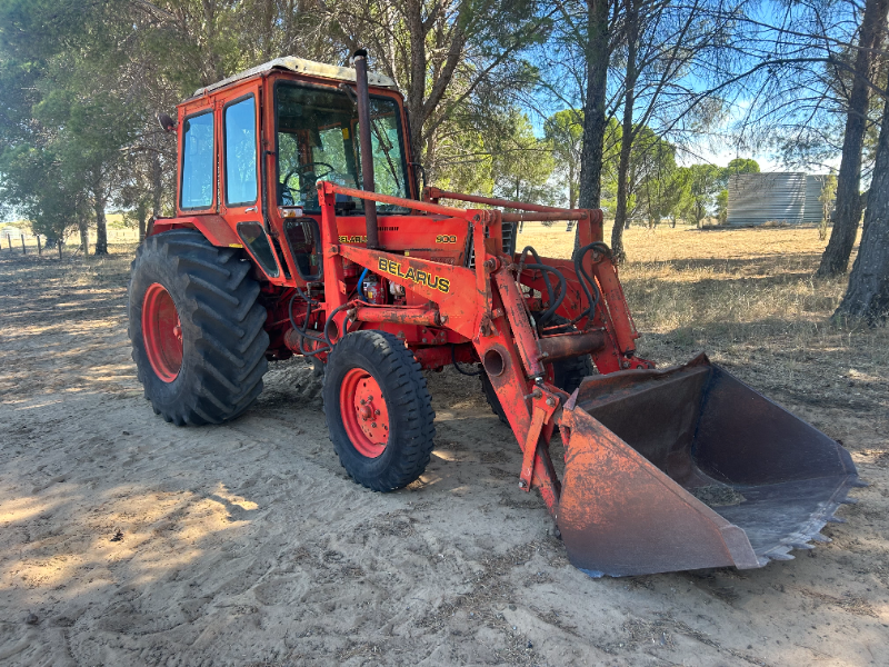 Lot 39 - Belarus 900 | AuctionsPlus