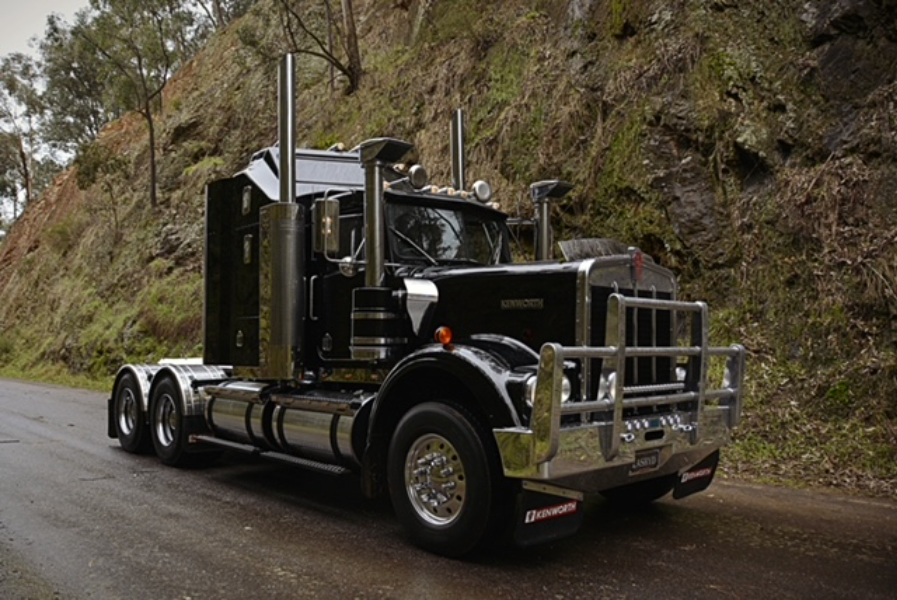 'LASRYD' KENWORTH W923 HEARSE. | AuctionsPlus