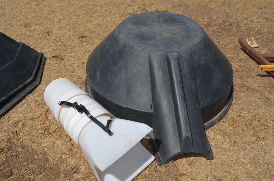 Lot 151 - Large Poly Hopper with Poly Auger Extension | AuctionsPlus