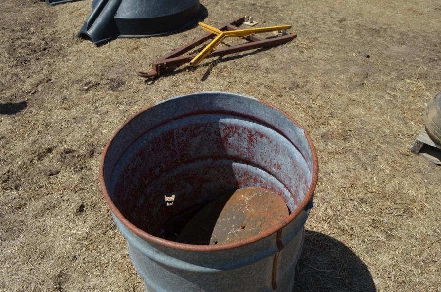 Lot 152 - A Frame Pull with Railway Fish Plates | AuctionsPlus