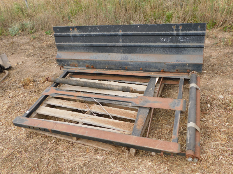 Lot 166 - Parts for macdon front | AuctionsPlus