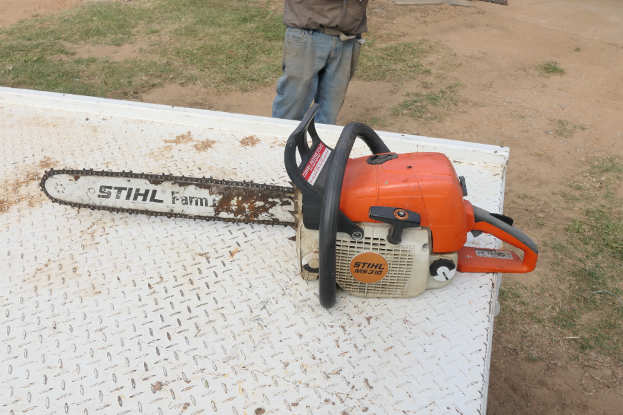 Lot 13 - STIHL FARMBOSS MS310 CHAINSAW | AuctionsPlus