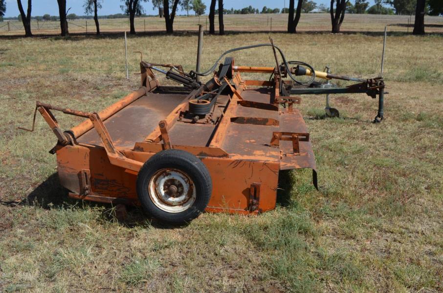 Lot 29 - 7ft Irish Slasher | AuctionsPlus