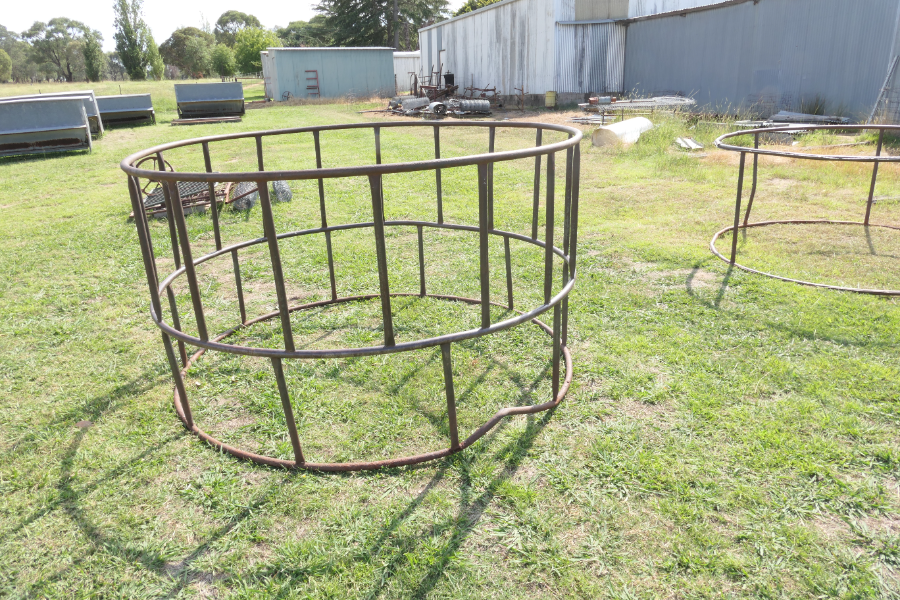 Lot 33 - ROUND BALE HAY RACK X 3 | AuctionsPlus