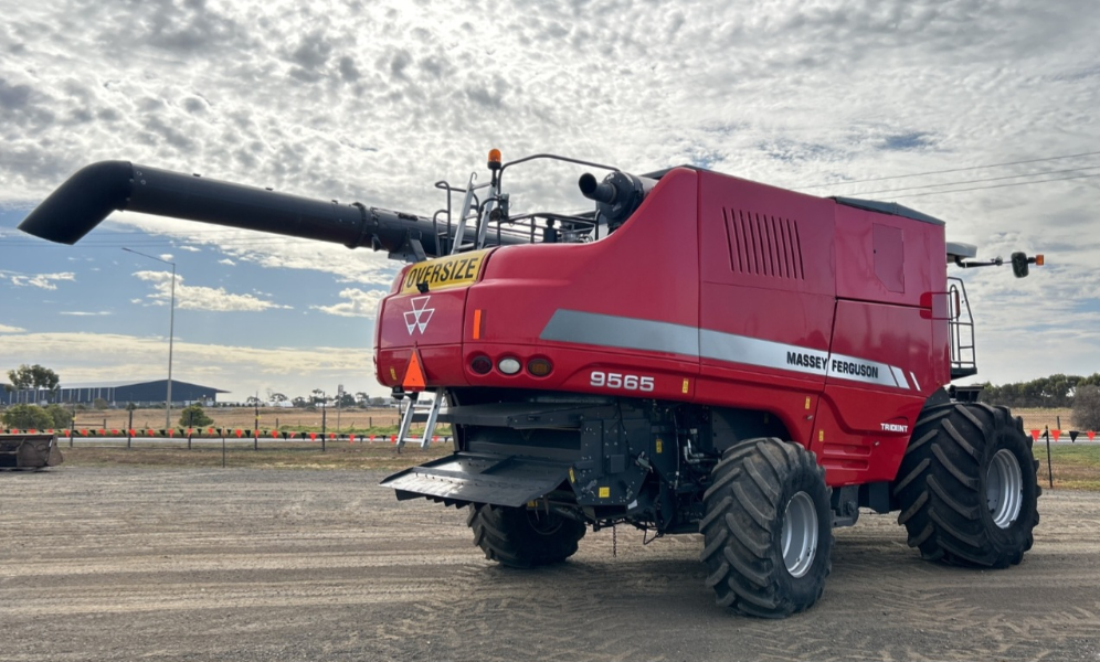 LOT 24 - 2016 Massey Ferguson 9565 Combine Harvester | AuctionsPlus