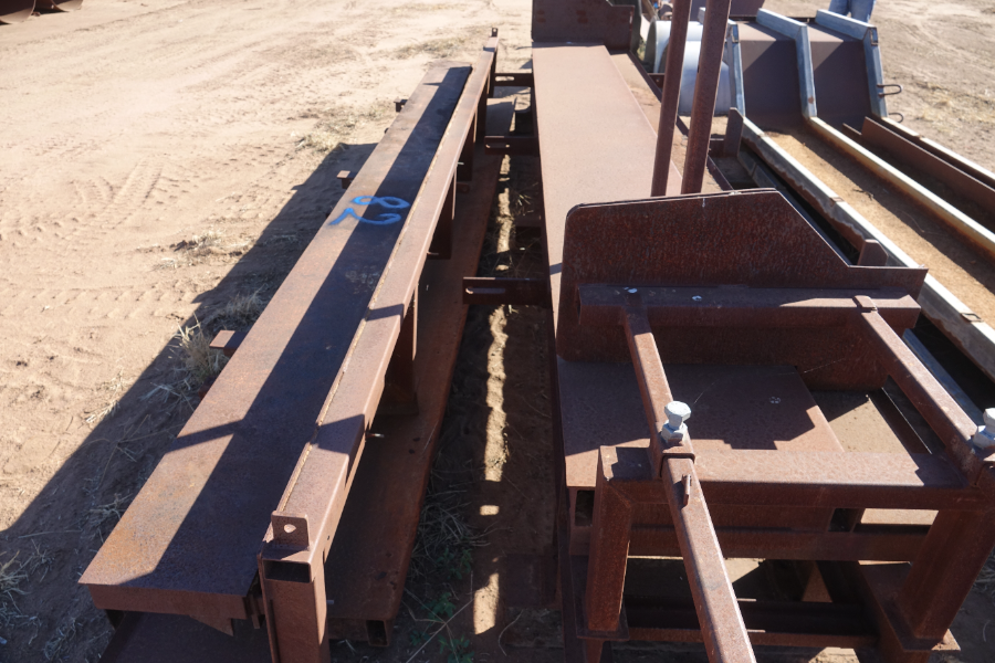 Lot 82 - BRIDGE KERB PRE CAST FORM | AuctionsPlus