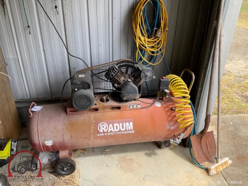 Lot 9 - Radum air compressor | AuctionsPlus