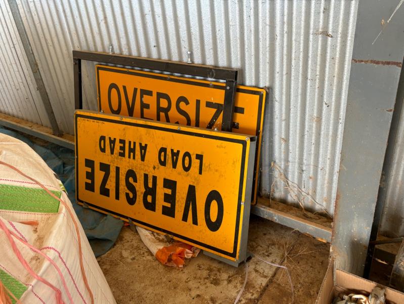 Lot 32 - ‘OVER SIZE’ Signs | AuctionsPlus