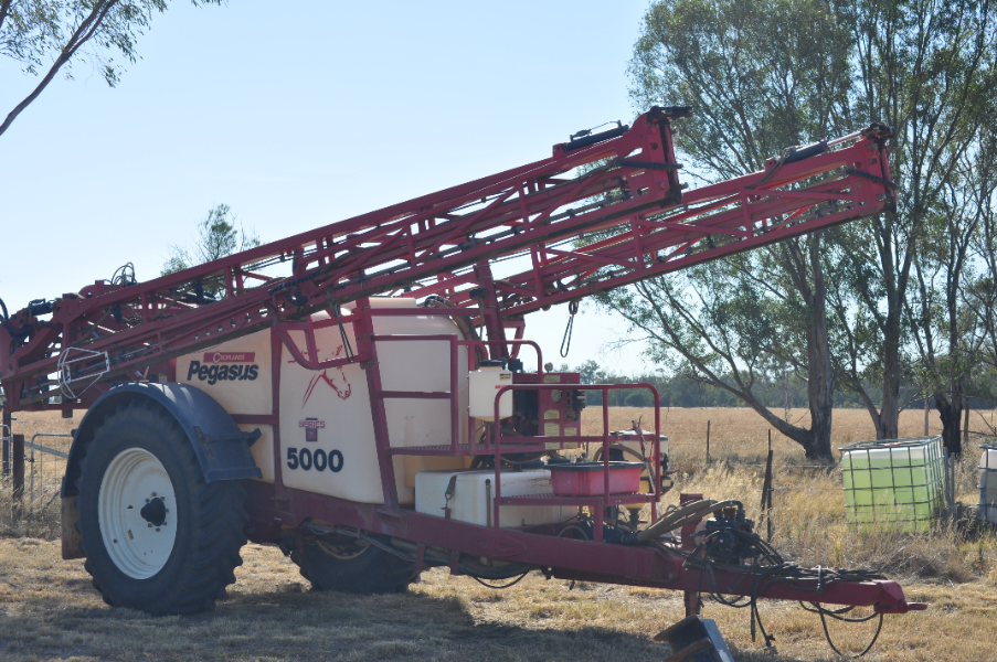 Lot 4 - 2015 Croplands Pegasus Boom Spray | AuctionsPlus