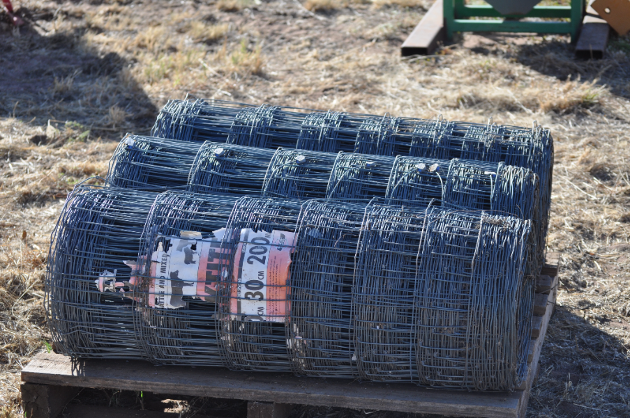 Lot 22 - Waratah Hinged-joint Wire | AuctionsPlus