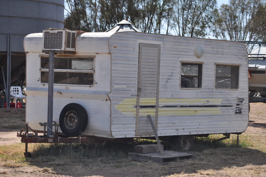 Lot 60 - Pacemaker Caravan | AuctionsPlus