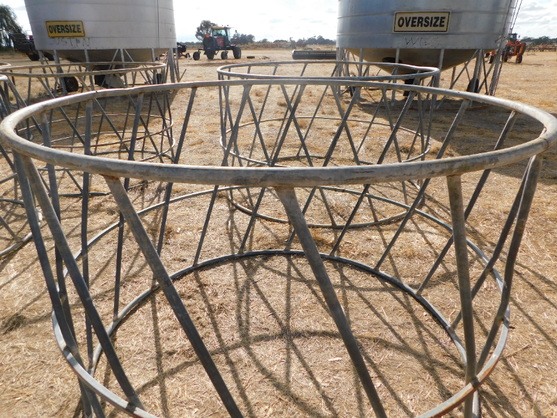 256 - HAY RING X 2 | AuctionsPlus