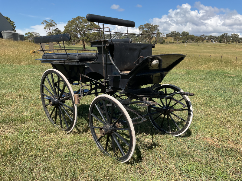 Lot 75 - Wagonette 8 seater vehicle | AuctionsPlus