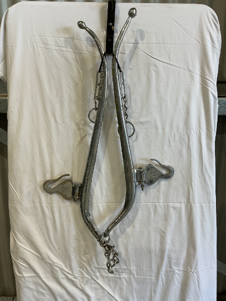Lot 104 - Chrome Heavy Horse Hames. | AuctionsPlus