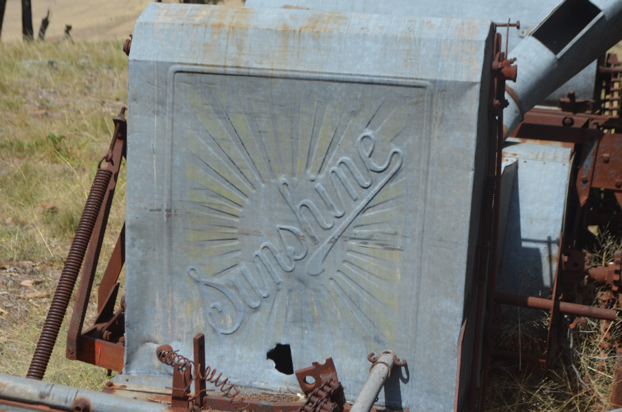 Lot 53 - Sunshine Harvester | AuctionsPlus