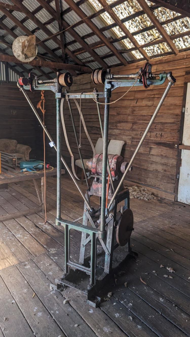 Lot 162 - Double Stand Shearing Plant | AuctionsPlus