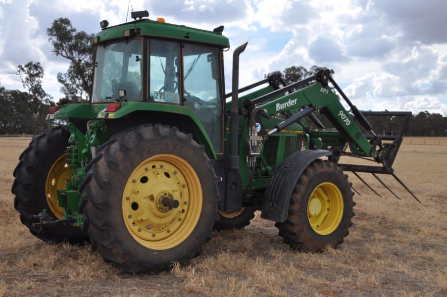 Lot 239 - JD 7800 FEL | AuctionsPlus