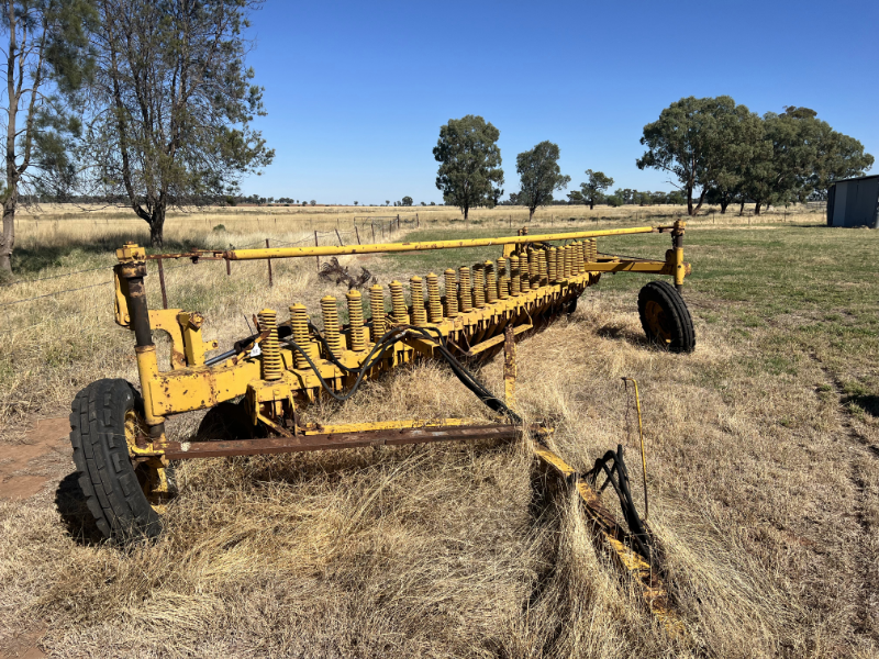 Lot 10A - Connor Shea 24 disc one way plough | AuctionsPlus