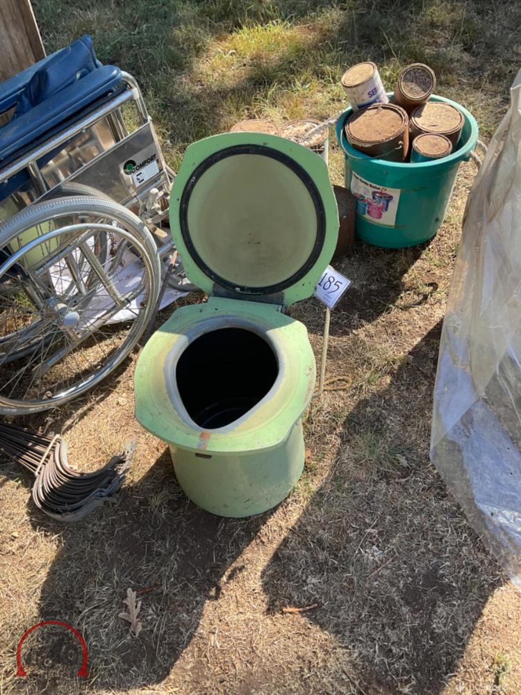 Lot 185 - Vintage camping tin toilet | AuctionsPlus