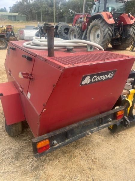Lot 117 - COMPAIR COMPRESSOR | AuctionsPlus