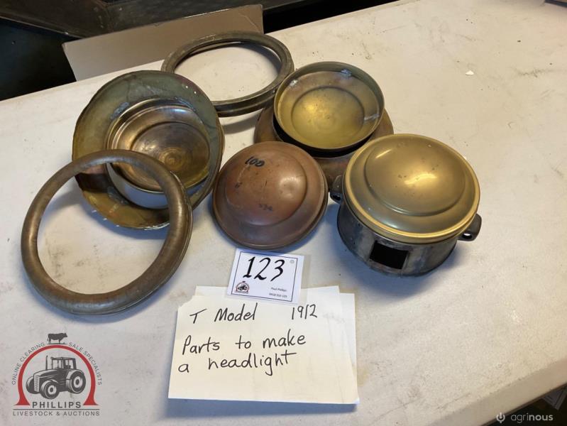 Lot 123 - Assorted headlights 1912 | AuctionsPlus