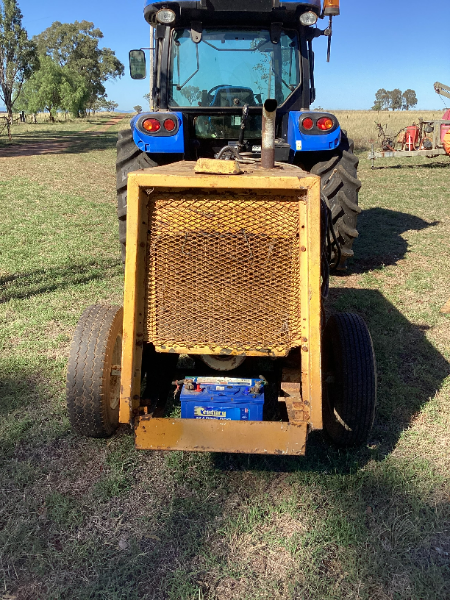 Lot 49 - Lincoln electric 400AS welder with a perkins 3 cyl diesel ...