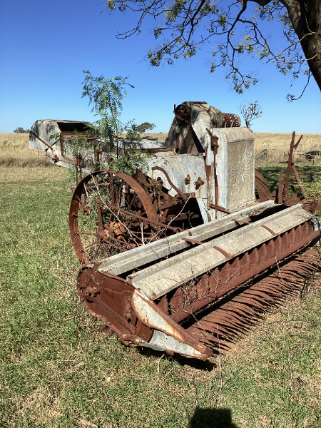 Lot 51 - Old Sunshine Header | AuctionsPlus