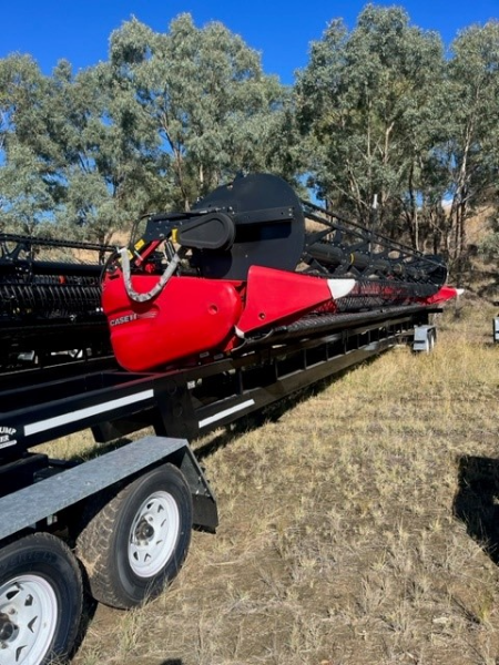 Lot 25 - NEW CASE IH 35FT 4R35 DRAPER FRONT | AuctionsPlus