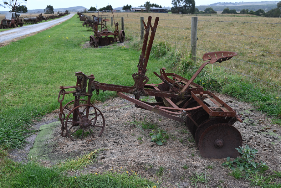 Lot 28 - Plough | AuctionsPlus