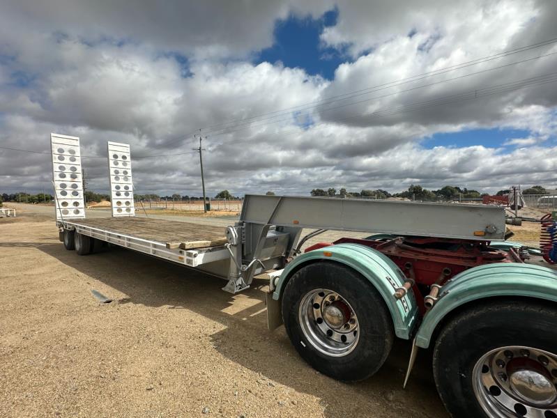 Lot 17 - OUTSIDE VENDOR: Modified Heavy Duty Low Loader | AuctionsPlus