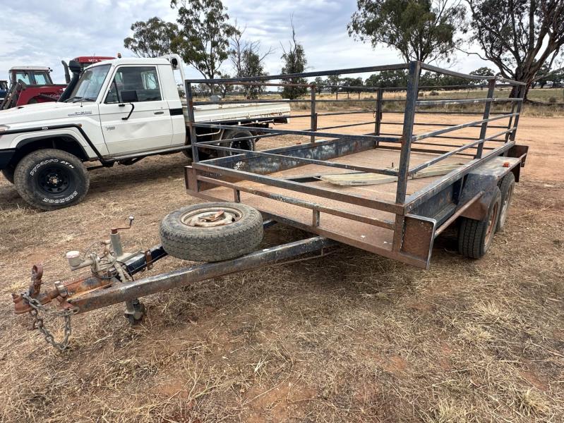 Lot 52 - Tandem Stock Crate Trailer | AuctionsPlus