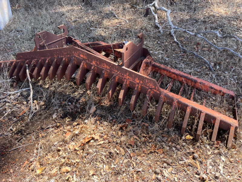 Lot 30 - Rake | AuctionsPlus