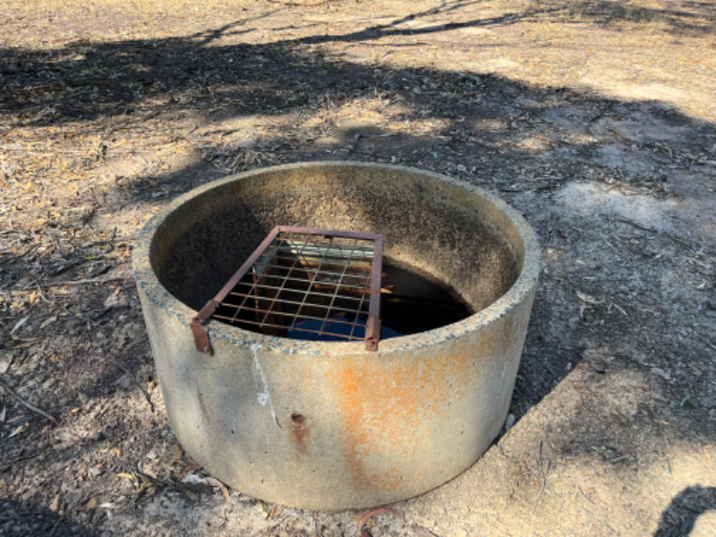 Lot 70 - 4 x Circular Concrete Water Troughs | AuctionsPlus