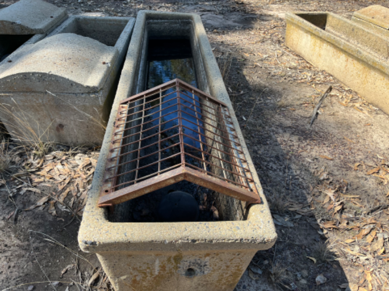 Lot 69 - 4 x Square Concrete Water Troughs | AuctionsPlus